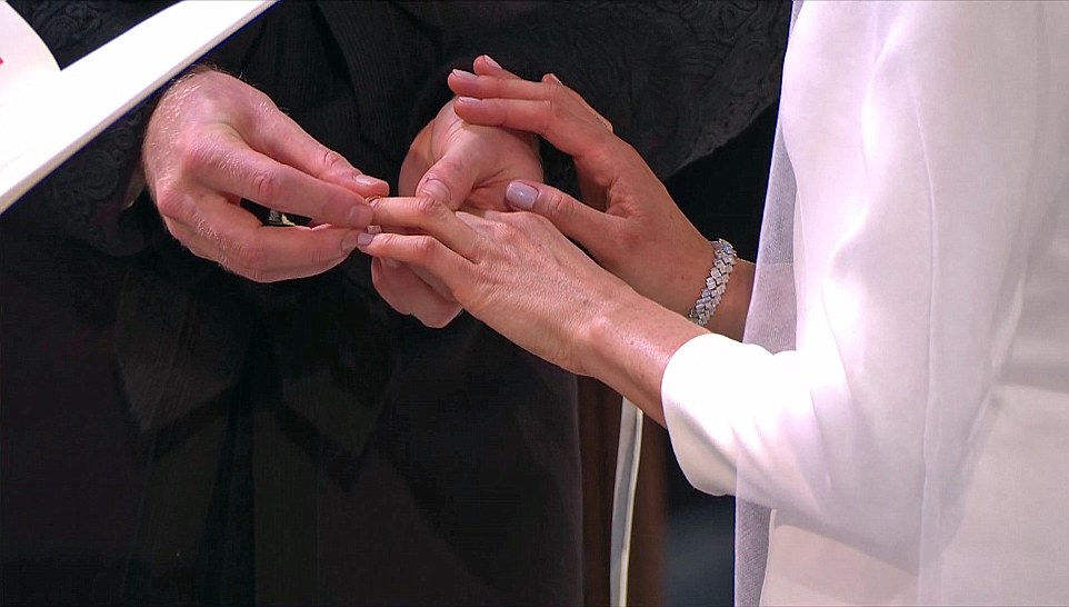 헐리우드 - 해리 왕자 & 메간 마클 결혼식 (서약, 반지)