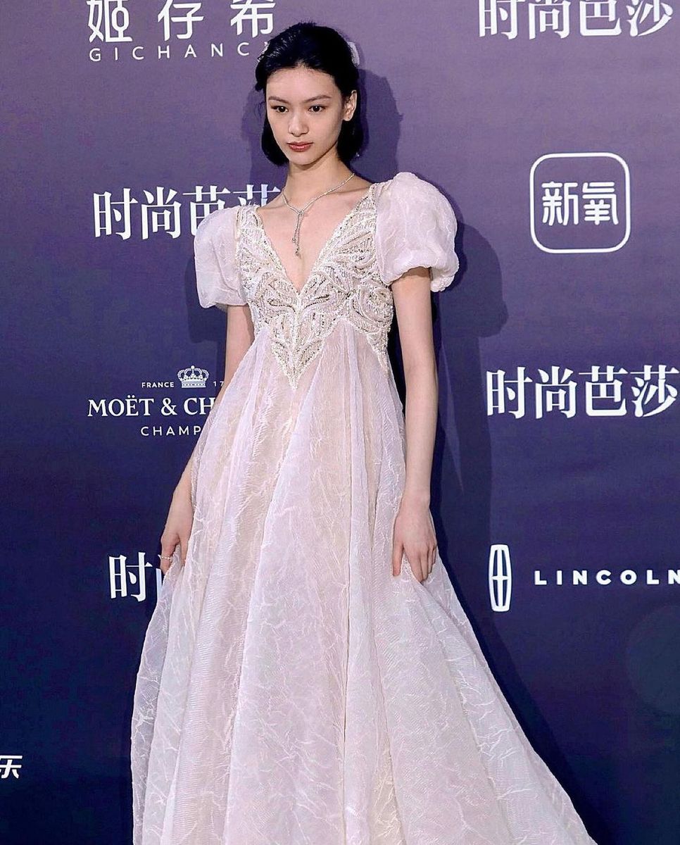 헐리우드 - (스압)(중국모델/중국주의) 요즘 짤줍하는 모델 Qiu Tian