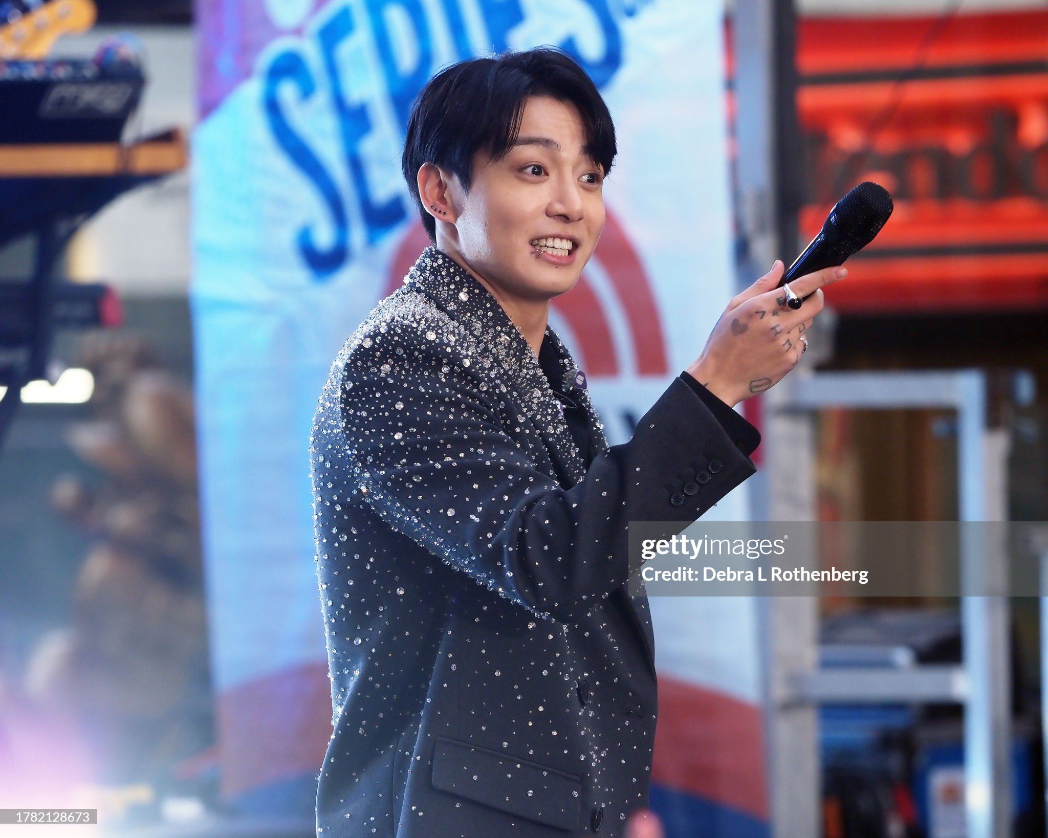 이슈/유머 - 발전하는 게티 이미지.jpgif (feat. 한국 날짜로 어제 방탄소년단 정국)