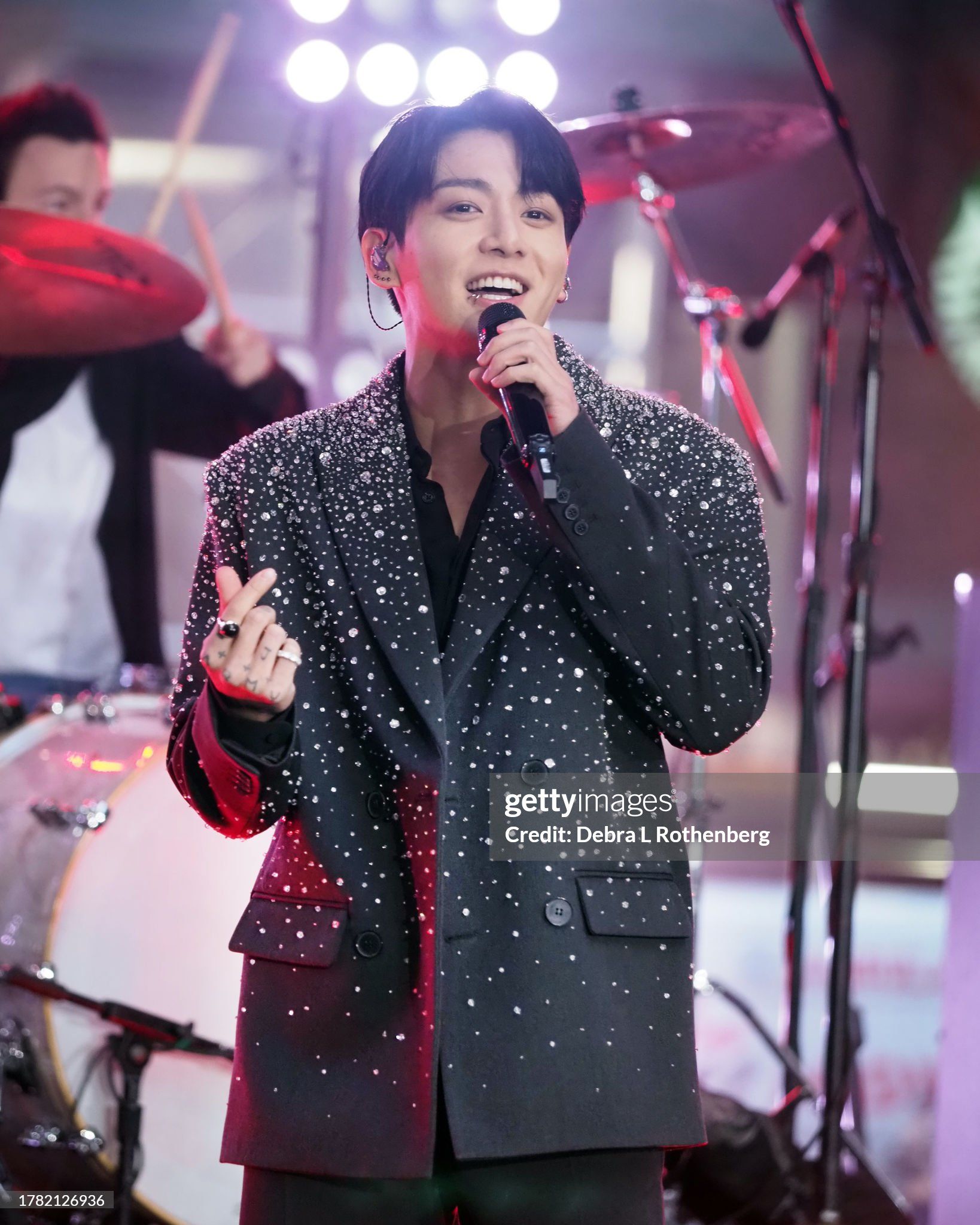 이슈/유머 - 발전하는 게티 이미지.jpgif (feat. 한국 날짜로 어제 방탄소년단 정국)